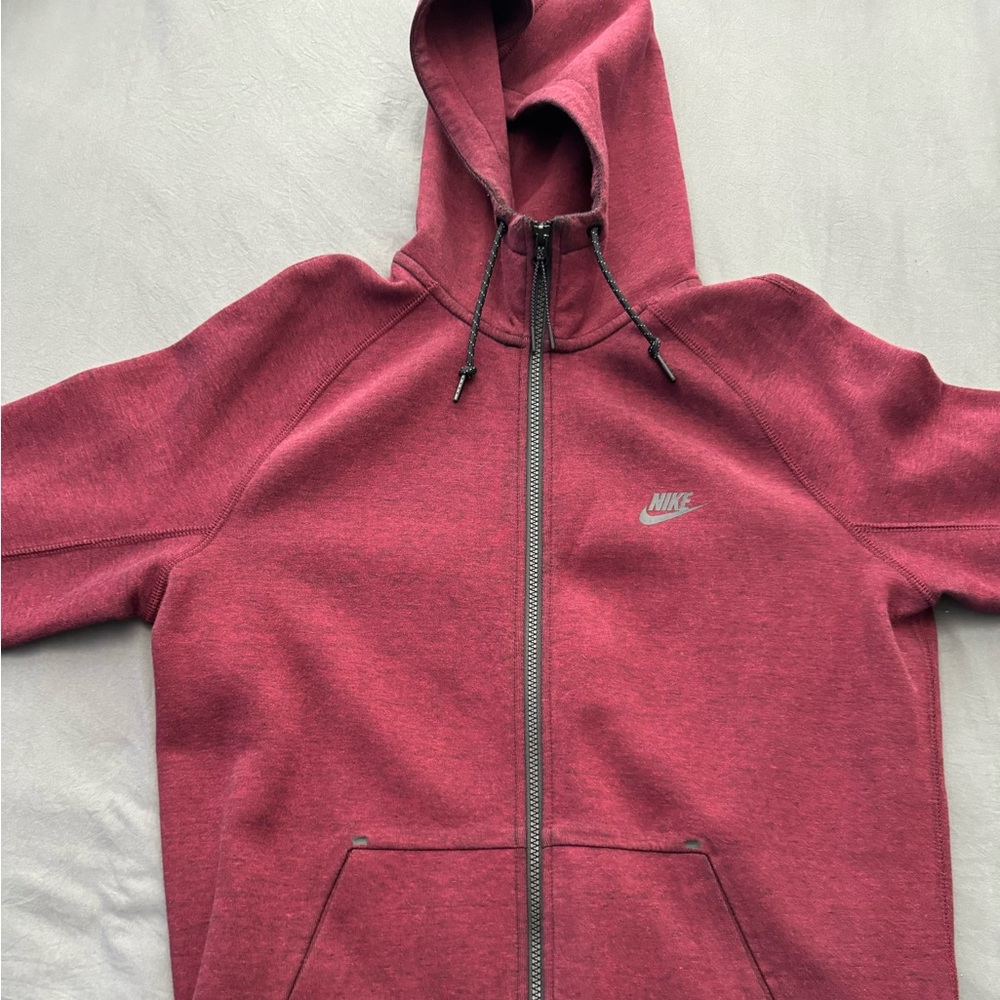 Men’s Nike Tech Fleece Maroon Jacket. - Gem